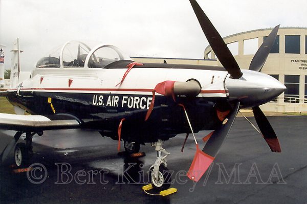 T-6 Texan II - Detail and Scale