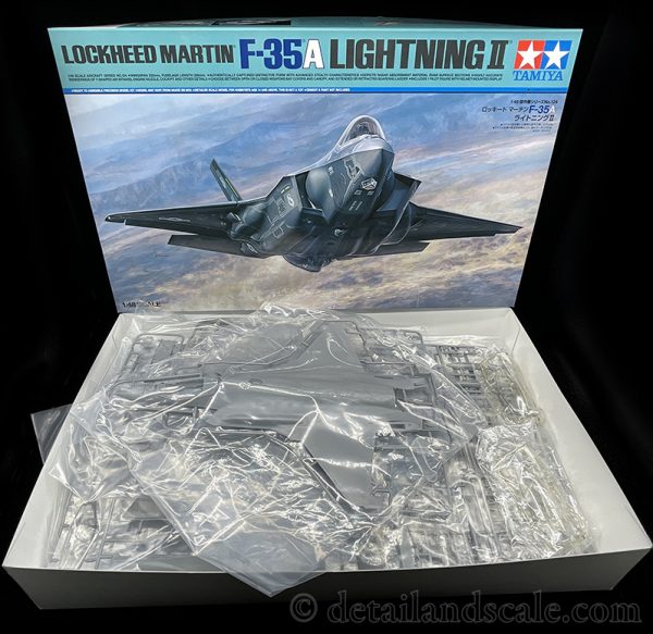 Tamiya Lockheed Martin F-35A Lightning II - 1:48 Scale % - Detail and Scale tail & Scale