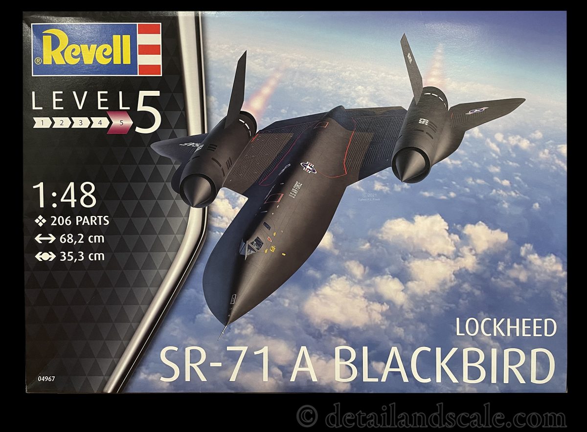 Revell SR-71A Blackbird - 1:48 Scale % - Detail and Scale tail & Scale